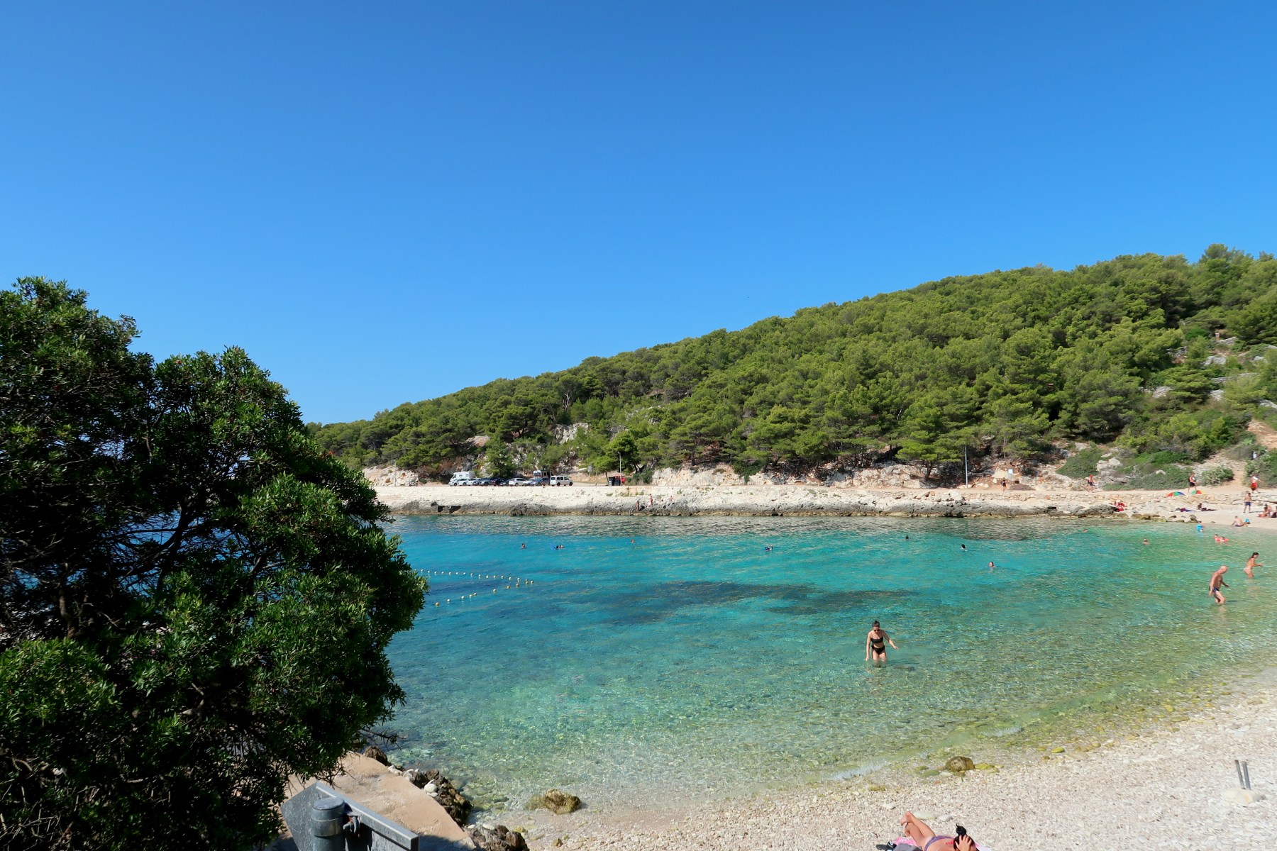 Praias da ilha de Hvar: Pokonji dol, Mekićevica e Robinson