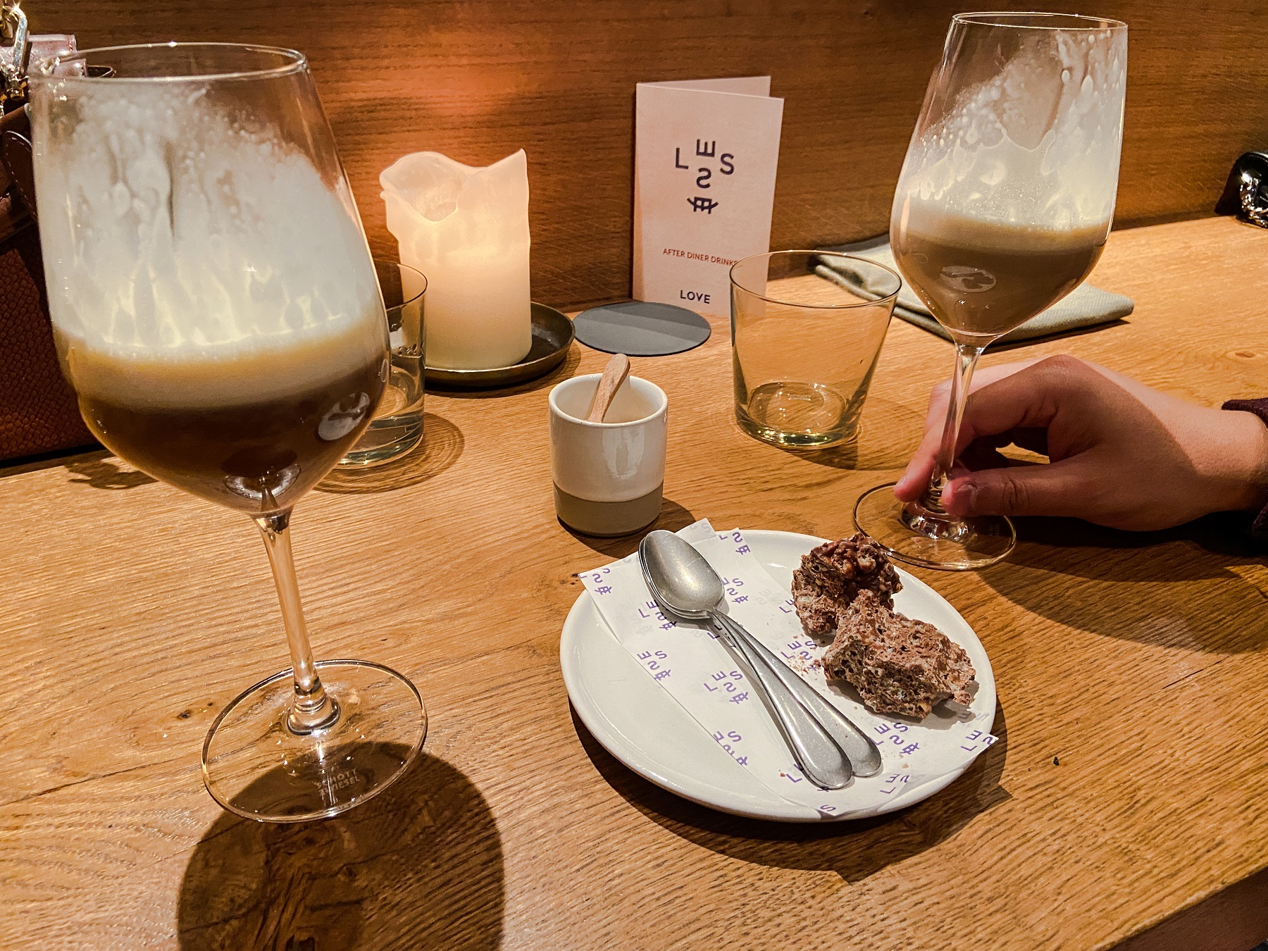 Restaurante LESS Eatery, em Bruges: opção de menu